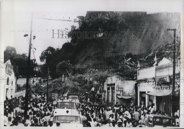 Earth Slide in Salvador Brazil 1968 Vintage Press Photo Print ...