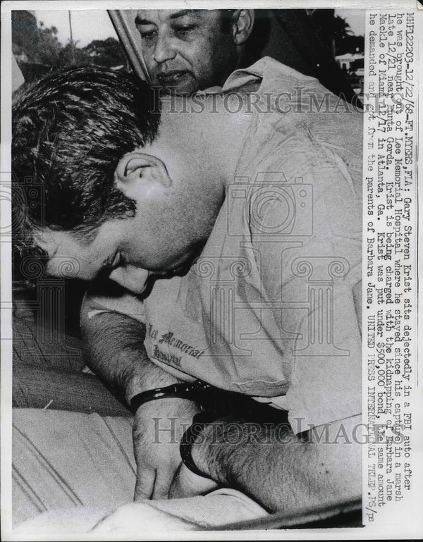 Gary Steven Krist Sits in Fbi auto in his Capture 1968 Vintage Press ...