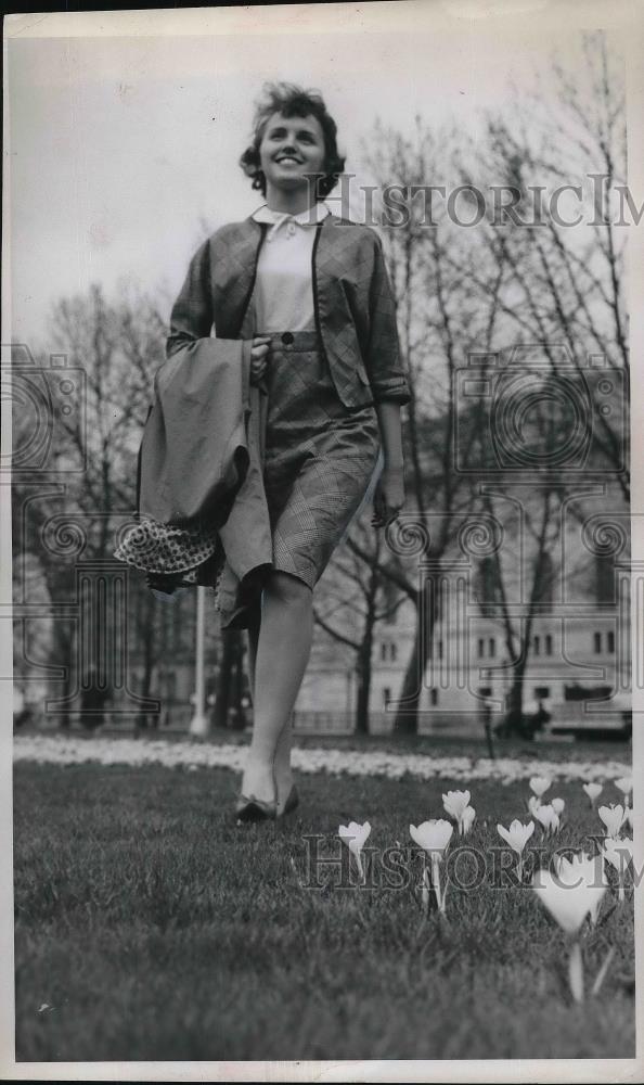 Miss Barbara Mitchell Age 17 Undated Vintage Press Photo Print ...