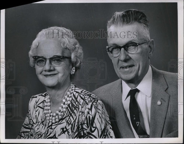 Mr. and Mrs. Carl Howard at their wedding 1967 Vintage Press Photo ...