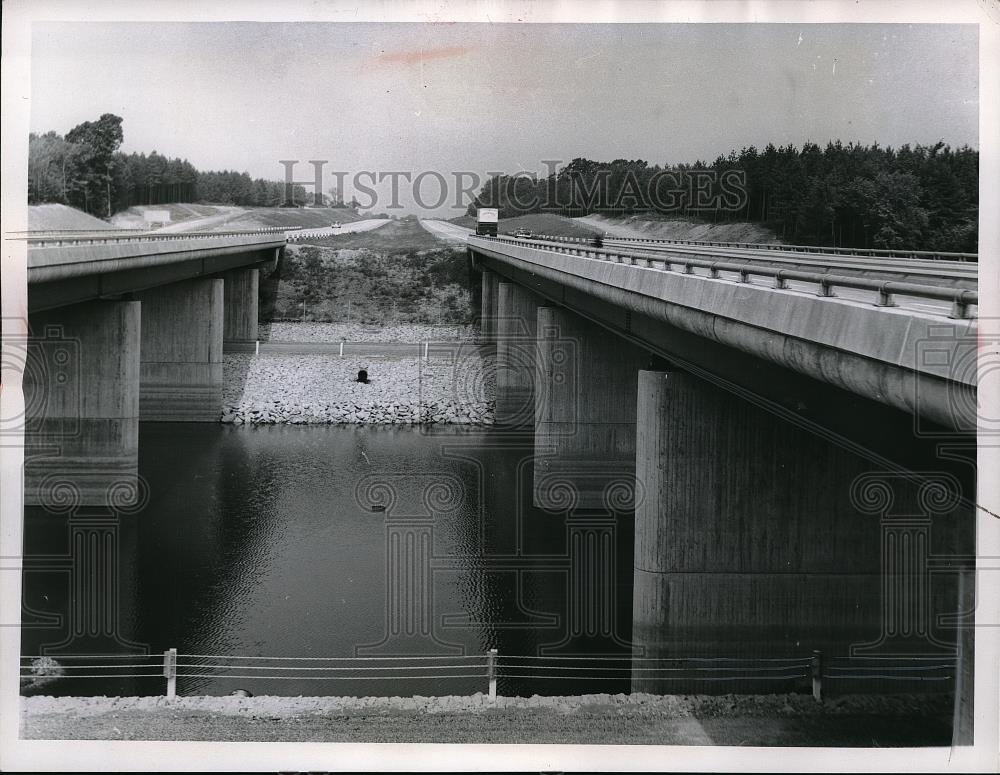New Ohio Turnpike Near Meander Reservoir at Youngstown 1955 Vintage ...