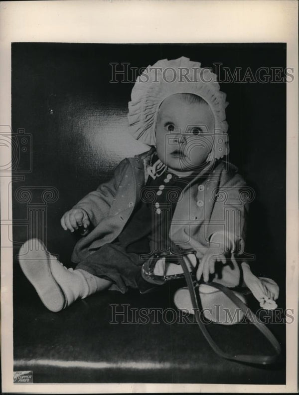 10 Month Old Janie Praast Seeing New York For The First Time 1949 ...