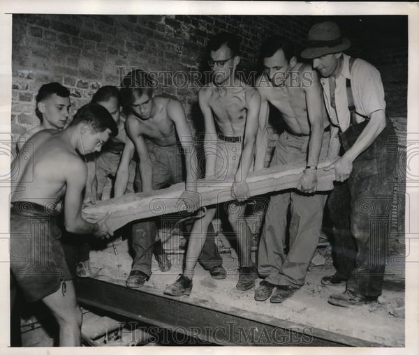 Bricklayer & workers at Berlin's Technical Univ rebuilding 1947 Vintage ...