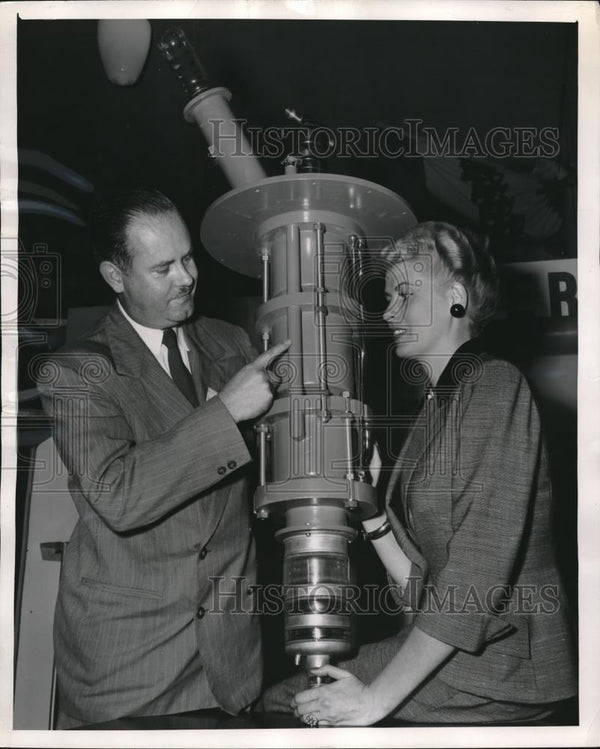 Power output for UHF Television Tube Nelson, Eileen Horner Undated ...