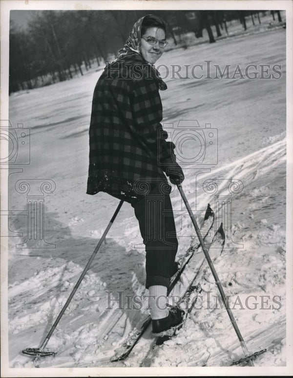 Anne Mayrose of Larchmont, NY skiing 1950 Vintage Press Photo Print ...