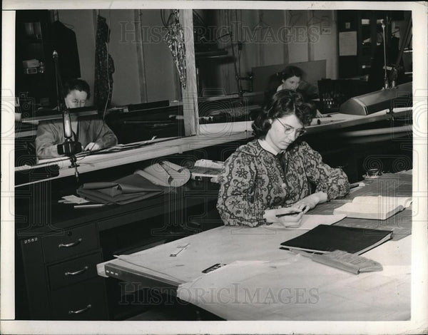Jane Root,Frances Jackson & Rose Ondrey Female Draftsmen 1942 Vintage ...