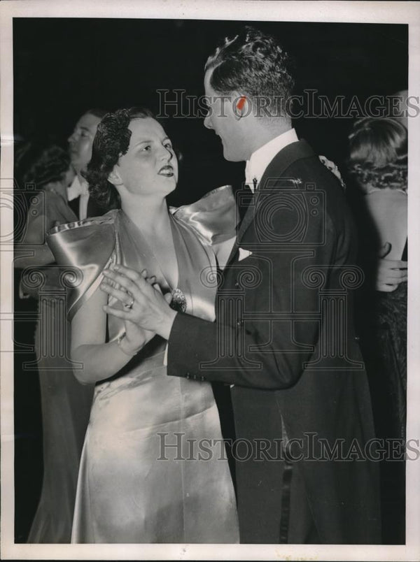 1937 Press Photo Miss Virginia Ehret Walter Mons Jr. dances at Baghdad ...