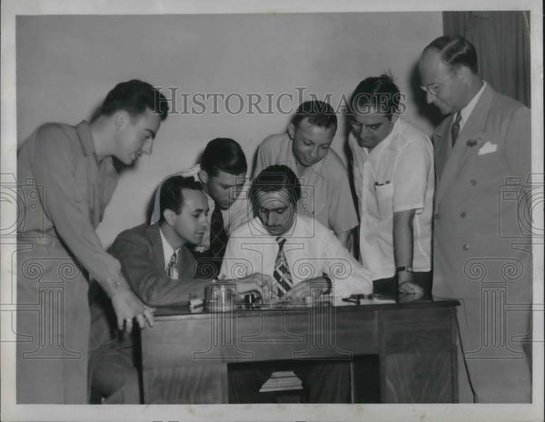 1946 Press Photo Watchmakers Steve Subichui and Lewis Benway - Historic ...