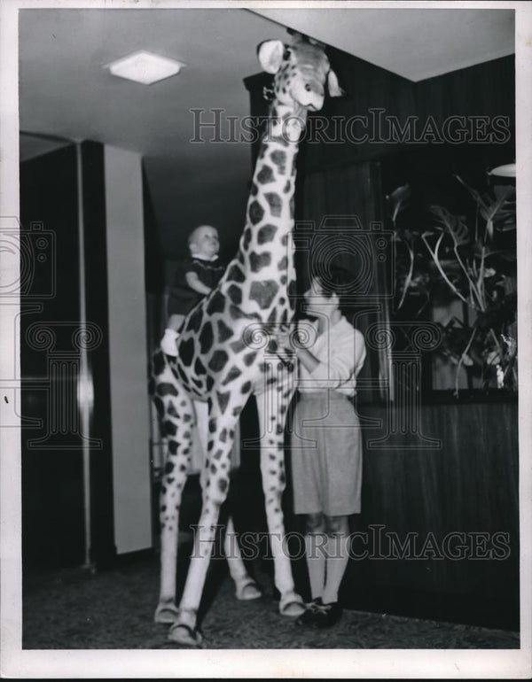 1956 Press Photo Mrs. Bill Randle and Daughter Patricia Lee - nec25715 ...