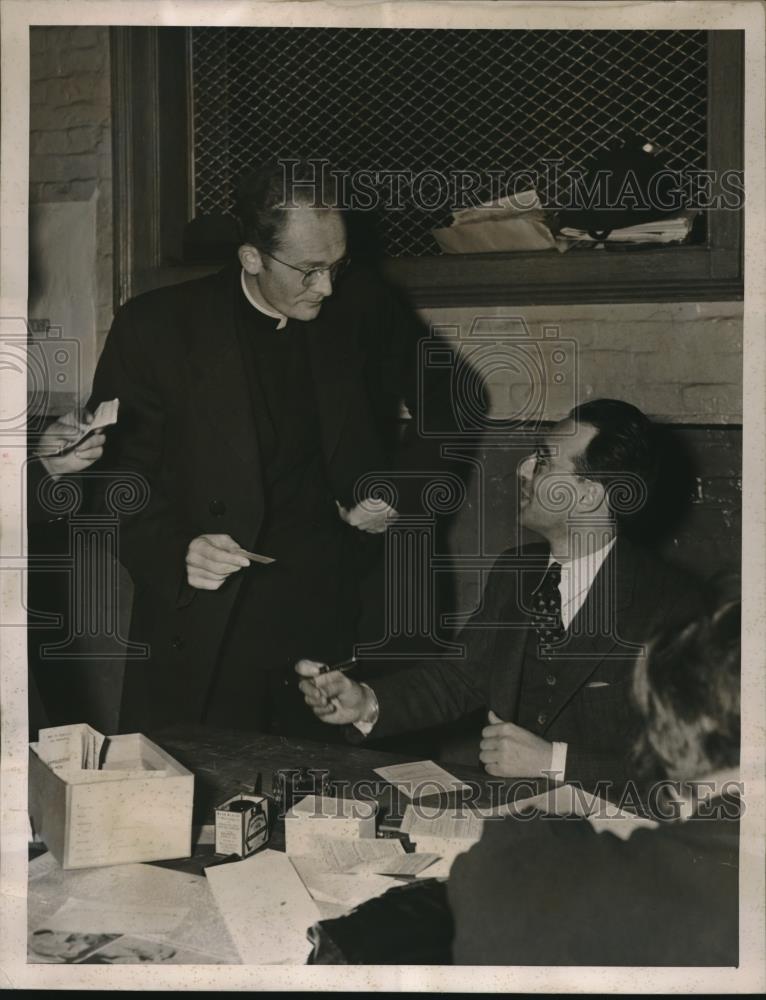 1940 Press Photo Father Francis Reh of St. Patrick's Cathedral - nec32 ...