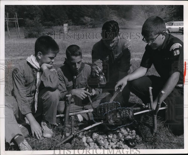 Boy Scouts Cooking Over Fire 1962 Vintage Press Photo Print - Historic ...