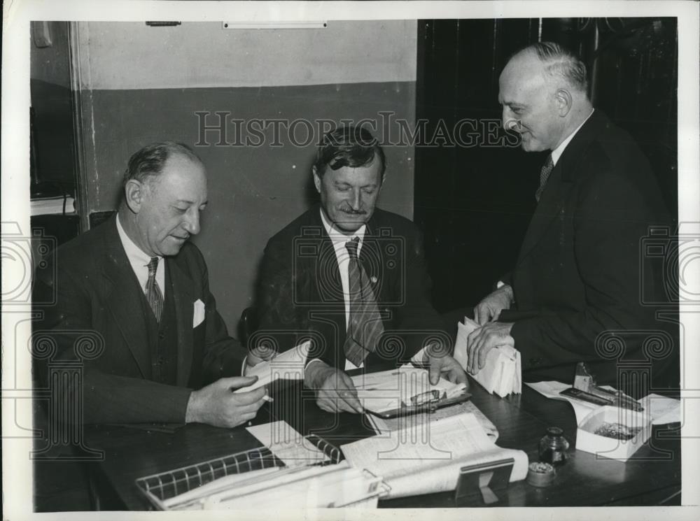 Chief investigators of the brutal murder of Corinna Loring 1936 Vintage ...