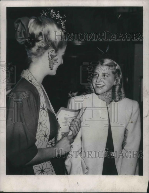 1948 Press Photo Sharman Douglas and Pauline Johnson London Model - cv ...
