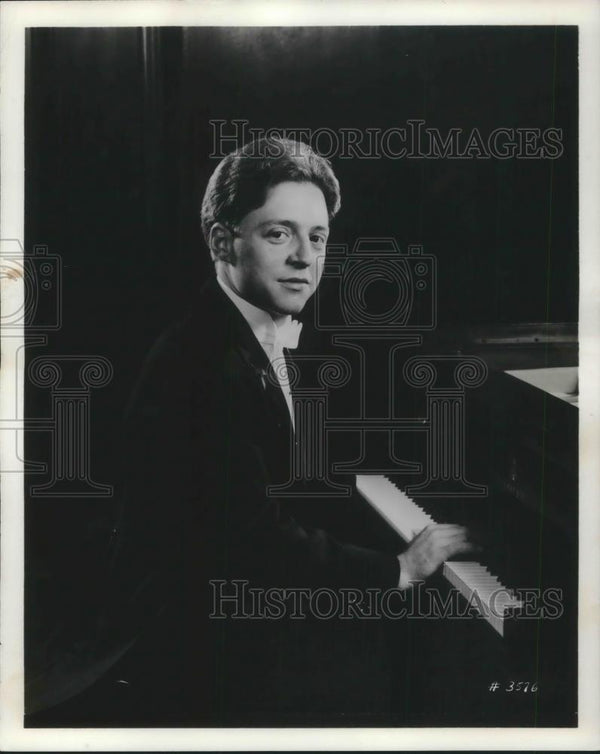 1962 Press Photo Michael Block Concert Pianist Cleveland Orchestra - c ...
