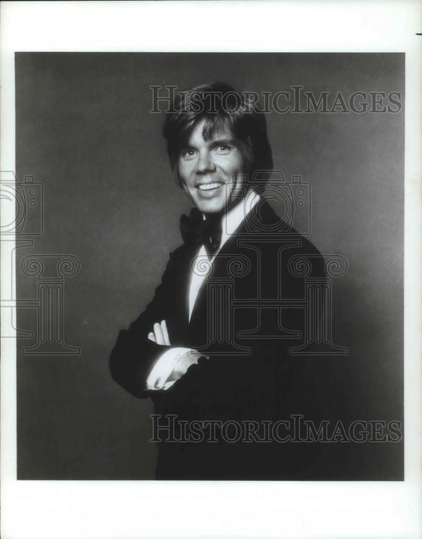 1982 Press Photo John Davidson TV Host Entertainer Singer Actor - cvp0 ...
