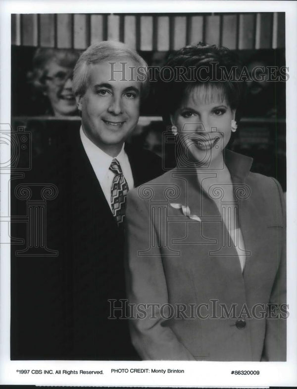 1997 Press Photo Peter Funt and Lorraine Crook host Candid Camera Acro ...