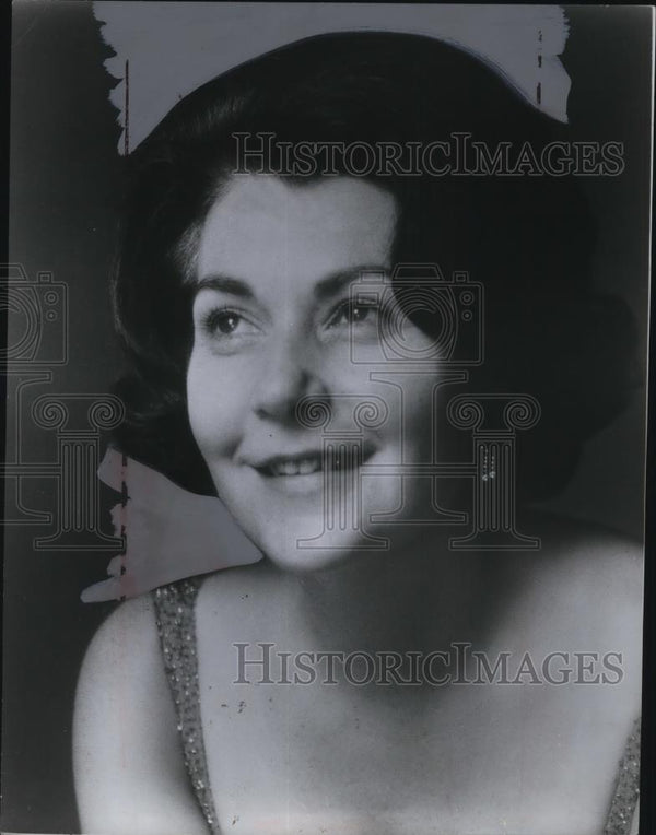 Helen Watts with Colbert AArtists in NY Undated Vintage Press Photo ...