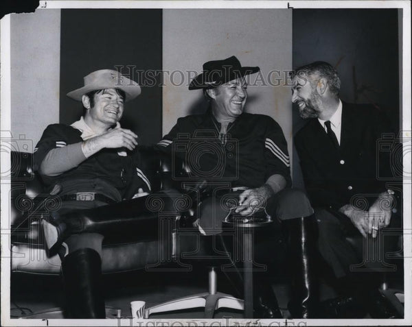 1965 Press Photo Actors Larry Torch, Forrest Tucker and Alan Douglas ...