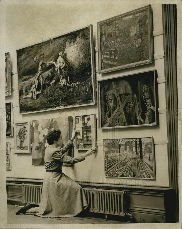 1953 Press Photo Miss Molly Duchesne of Bromley Art Exhibition ...
