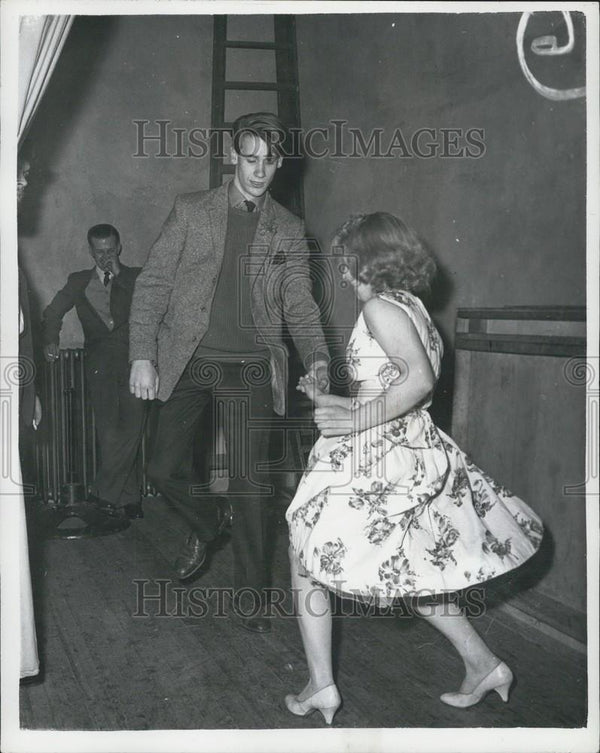 1961 Press Photo Piers Rodgers Dances Rebecca Park Local Dance Eton Co ...