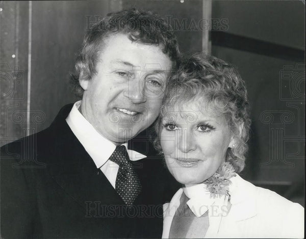 1980 Press Photo Petula Clark & Ross Taylor - Historic Images