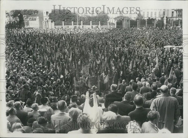 1952 Press Photo Grand National Protest Rally Brussels Concentration ...