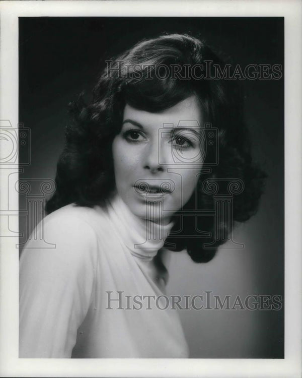 1977 Press Photo Brenda Fuchs Cleveland Area Artist Art Therapist - cv ...