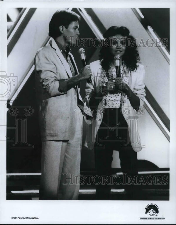 1984 Press Photo LaToya Jackson joins Solid Gold host RIck Dees - cvp2 ...