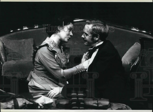 1991 Press Photo Pernilla Ostergren and Per Mattsson star in A Doll's ...