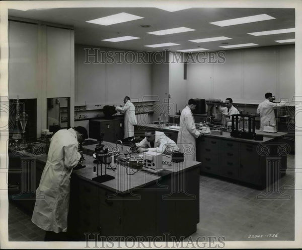 Firestone Tire and Rubber company six man laboratory 1945 Vintage Press ...