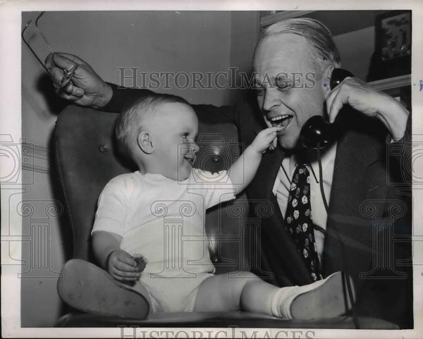 Robert Ker III plays with grandpa Senator Kerr at home 1952 Vintage ...