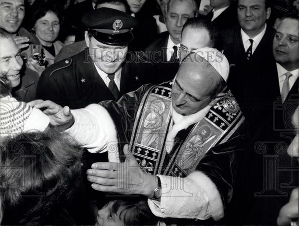 1963 Press Photo Pope Paul VI Visiting Borgata Di Pietralata In Rome ...
