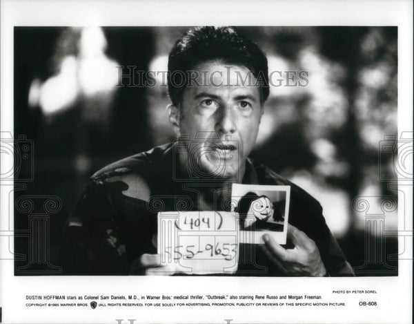 1995 Press Photo Dustin Hoffman as Colonel Sam Daniels in Outbreak - c ...