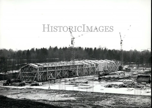 Press Photo tank Barracks Being Built By Federal Soldiers - Historic Images
