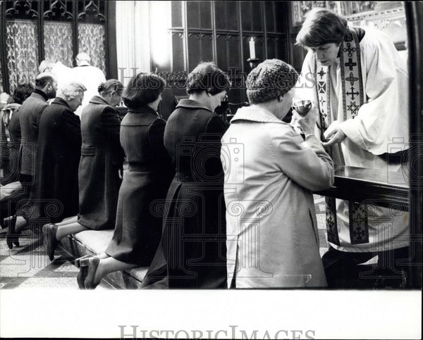 Press Photo Epson First Women Priest To Preach At The Abbey - Historic ...