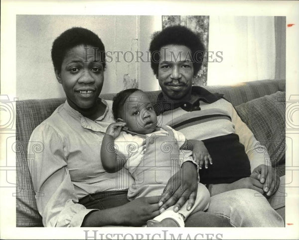 1982 Press Photo Mr. and Mrs. Ronald Rucker with Son Ronald S. Rucker ...