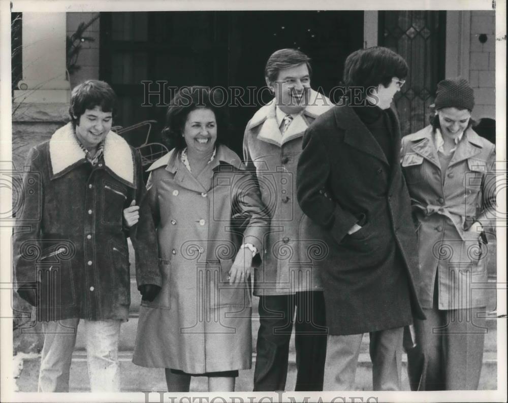 1976 Press Photo Chase, Bethine, Frank, Forrest, and Amy Church - ora1 ...