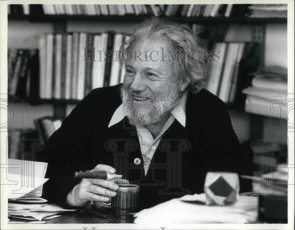 1985 Press Photo Dr Leslie Fielder - cvp20812 - Historic Images