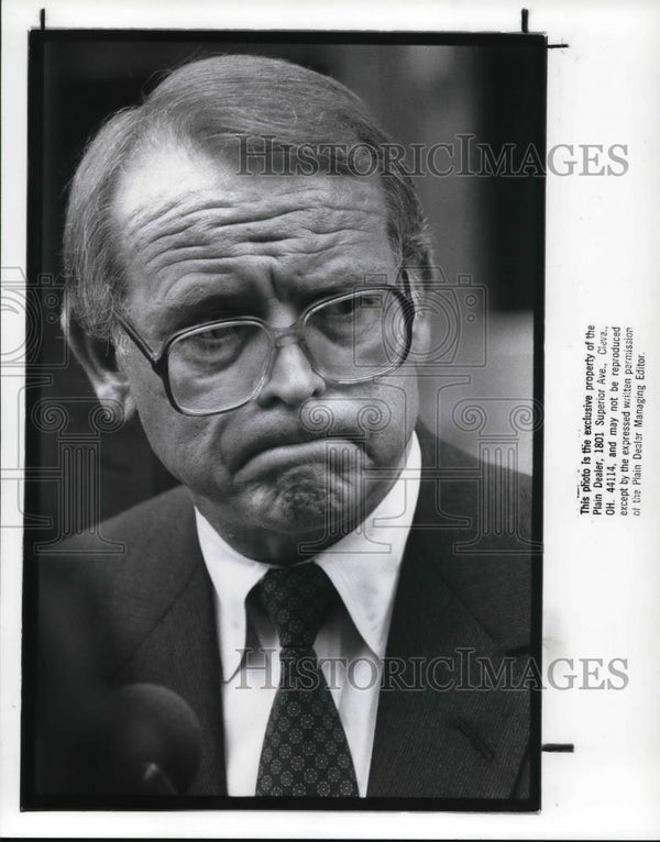 1988 Press Photo William B. Lawrence Vice President of TRW - Historic ...