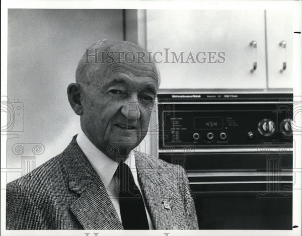 1991 Press Photo Frank Perdue, president and CEO of Perdue Farms - cva ...