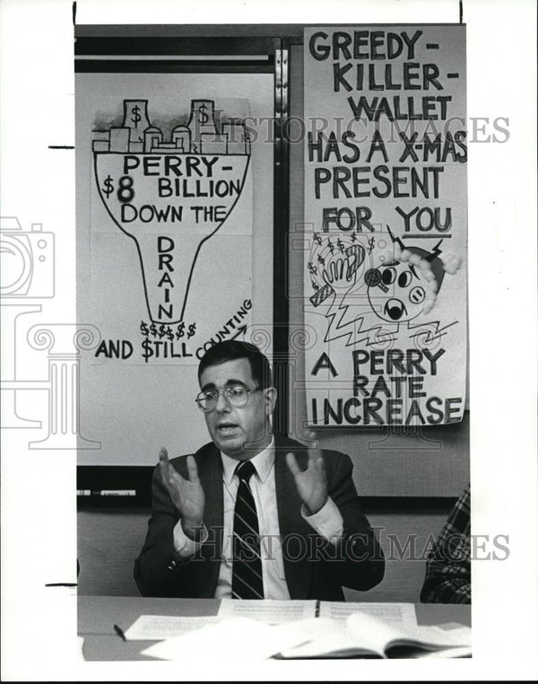 1988 Press Photo Joe Meissner, speaks against the CEI rate - Historic ...