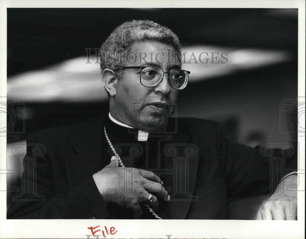 1990 Press Photo Bishop James Lyke, appointed as the Archdiocese Admin ...
