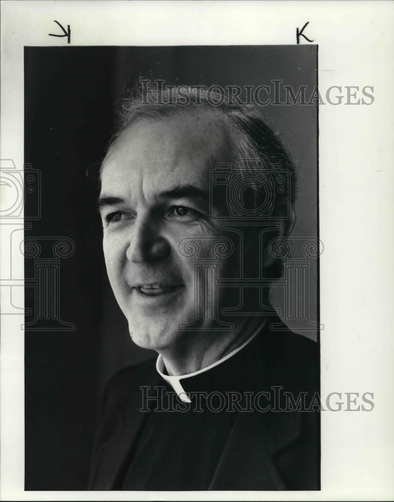1984 Press Photo Reverend Richard P. McBrien - Historic Images