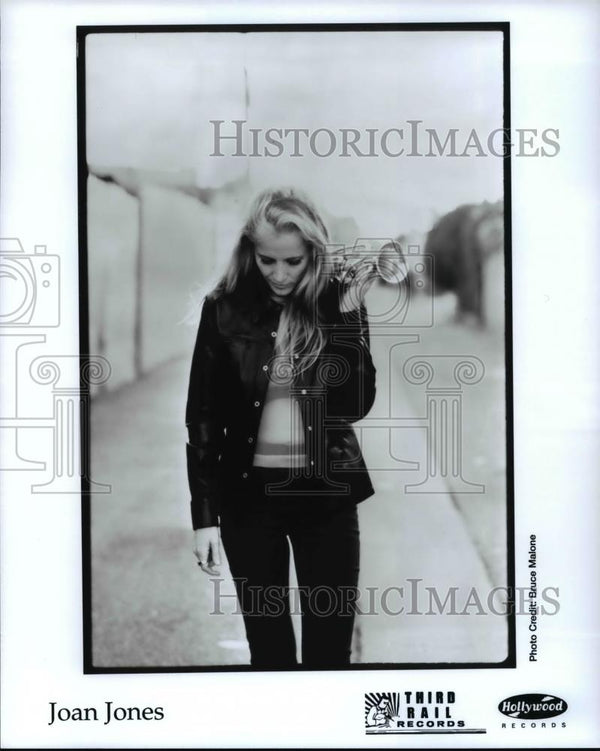 Press Photo Joan Jones Alternative Rock Singer founder of Sun-60 band ...