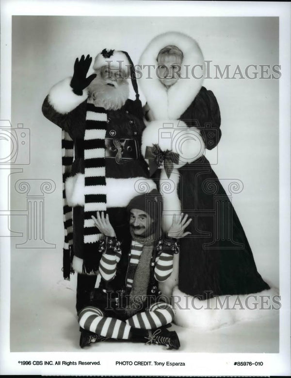 1996 Press Photo Charles Durning, Michael Jeter in Mrs Santa Claus - c ...