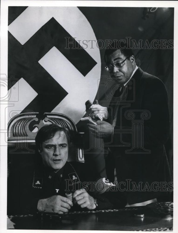 Press Photo Marlon Brando & James Earl Jones in Roots: The Next Genera ...