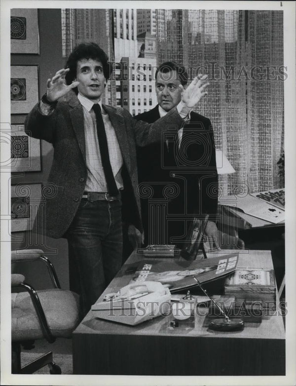 1982 Press Photo Tony Randall Chip Zien Run With It - cvp58719 ...