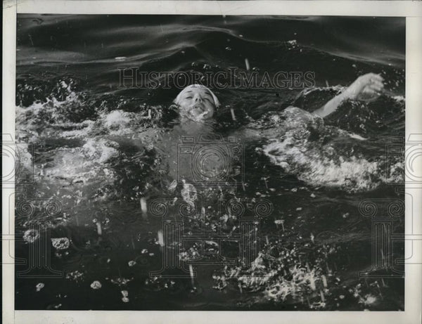 swimmer in distress in rescue demonstration 1939 Vintage Press Photo ...