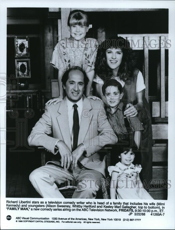1988 Press Photo Richard Libertini Mimi Kennedy A, Sweeney in Family M ...
