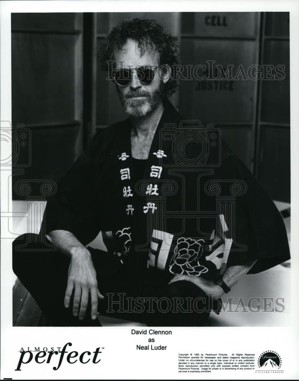 1995 Press Photo David Clennon Almost Perfect - cvp53797 - Historic Images